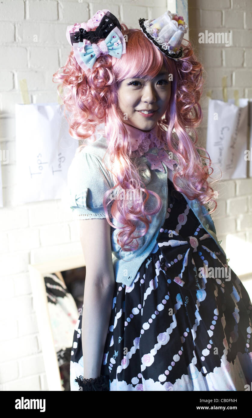 Feb. 25, 2012 - London, UK - HYPER JAPAN 2012.Phoebe Lynn trades with ...