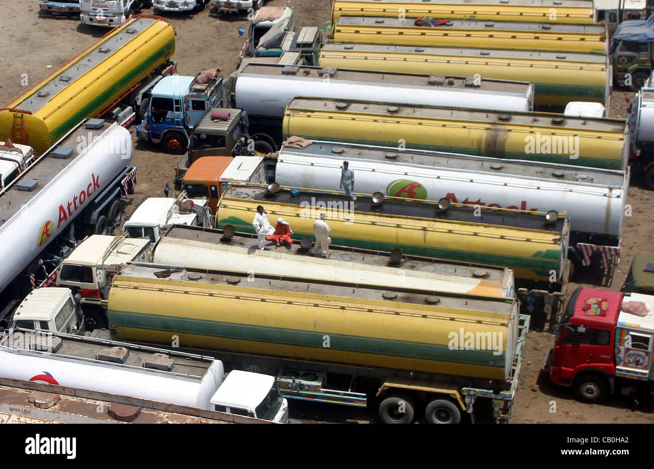 Oil tankers pakistan hi-res stock photography and images - Alamy