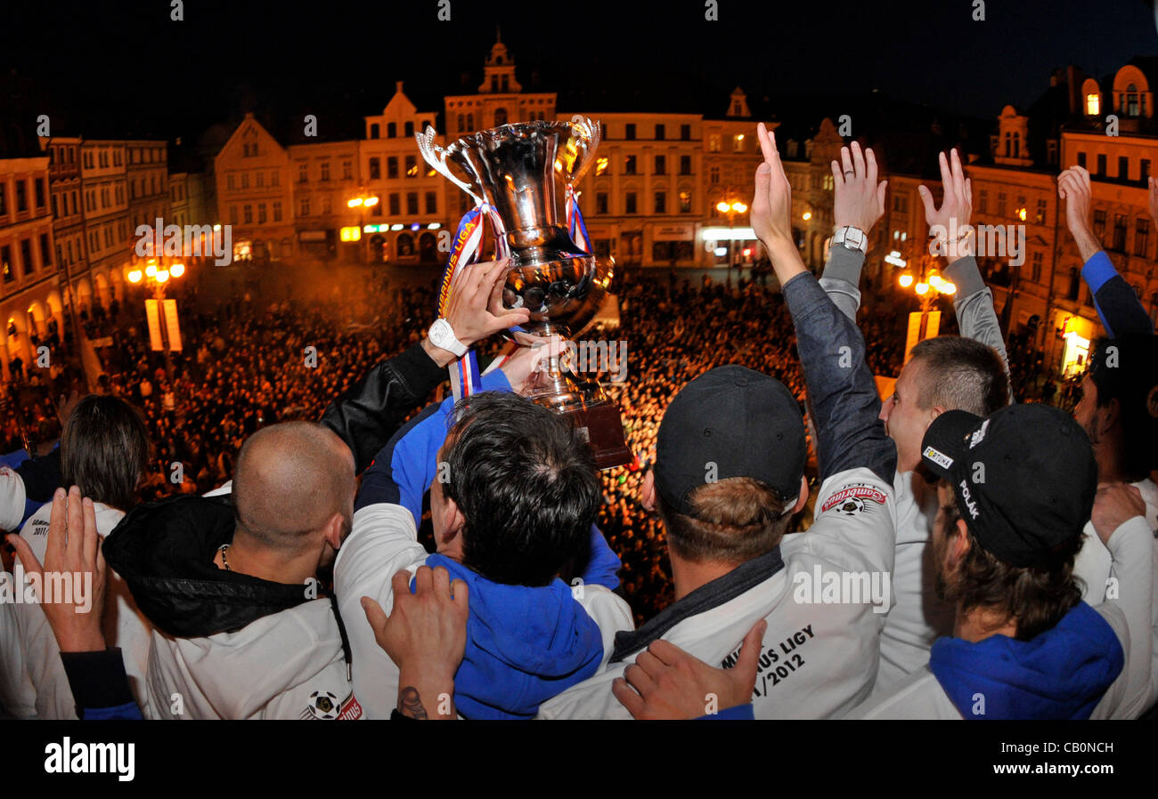 Players of Liberec celebrate the Czech league titel with their fans in ...