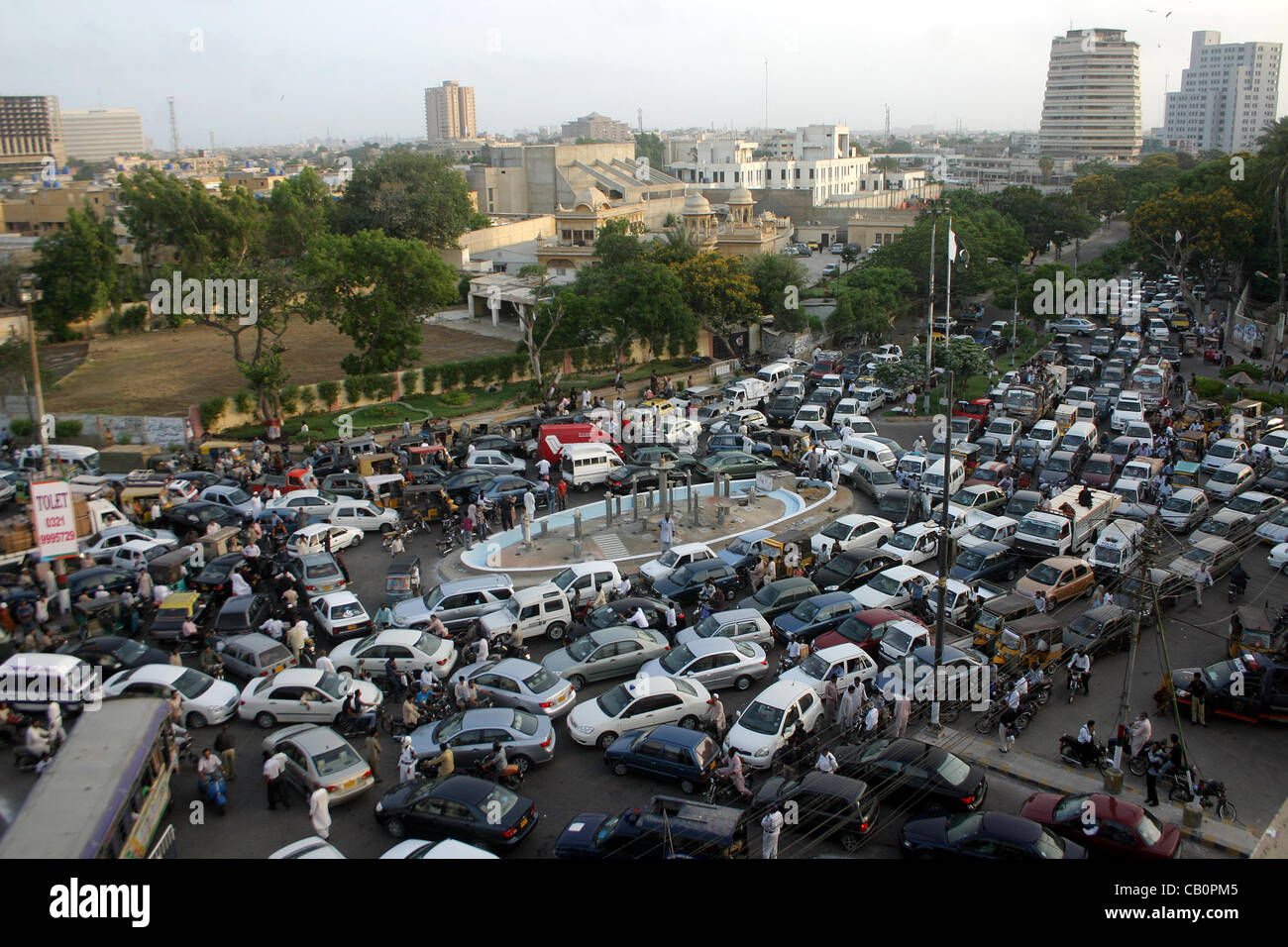 A view of traffic jam at Fawara roundabout in Karachi on Wednesday, May ...