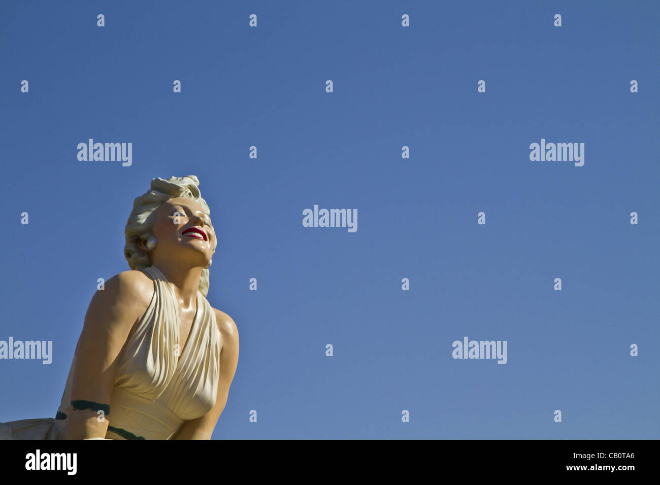 Marilyn monroe statue palm springs california hi-res stock photography ...