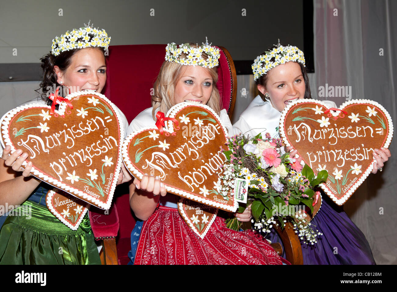 Group photo of the Narcissus Queen (Anna-Lena Stocker (middle)) and the ...