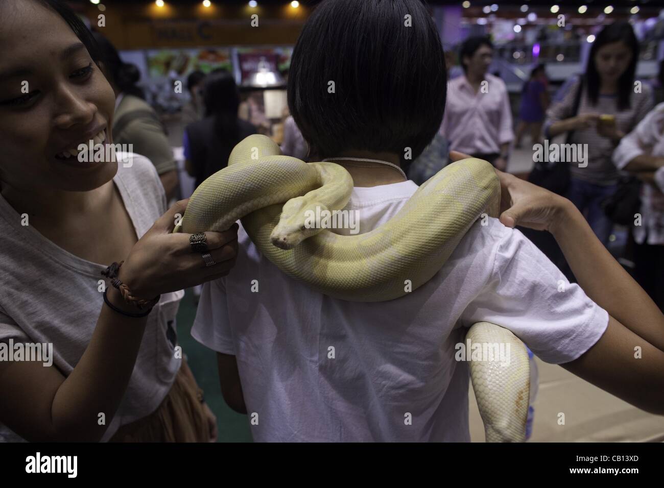Thailand and colombia hi-res stock photography and images - Alamy