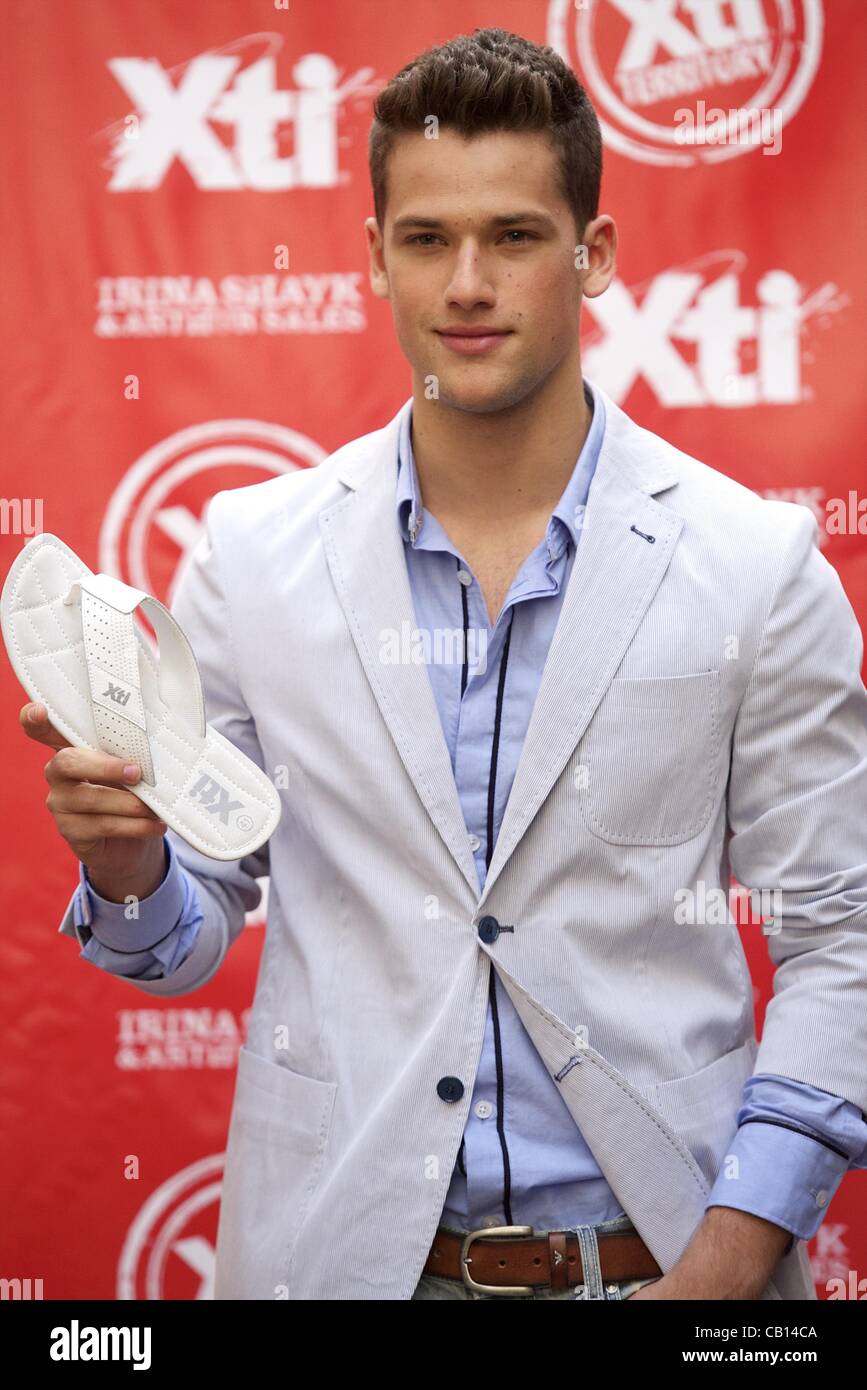 Arthur sales model hi-res stock photography and images - Alamy