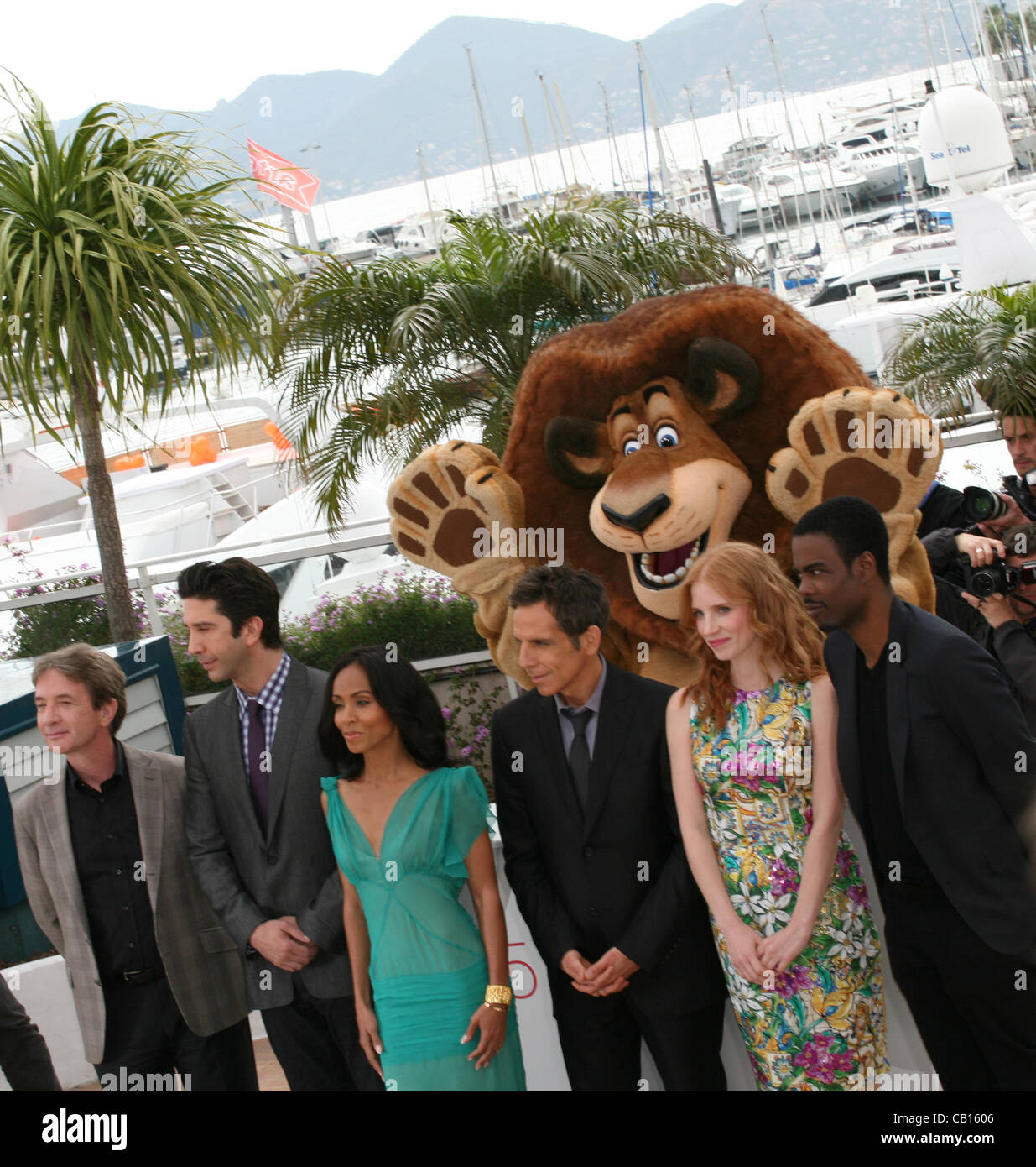 Jessica chastain david schwimmer and ben stiller madagascar 3 hi-res ...