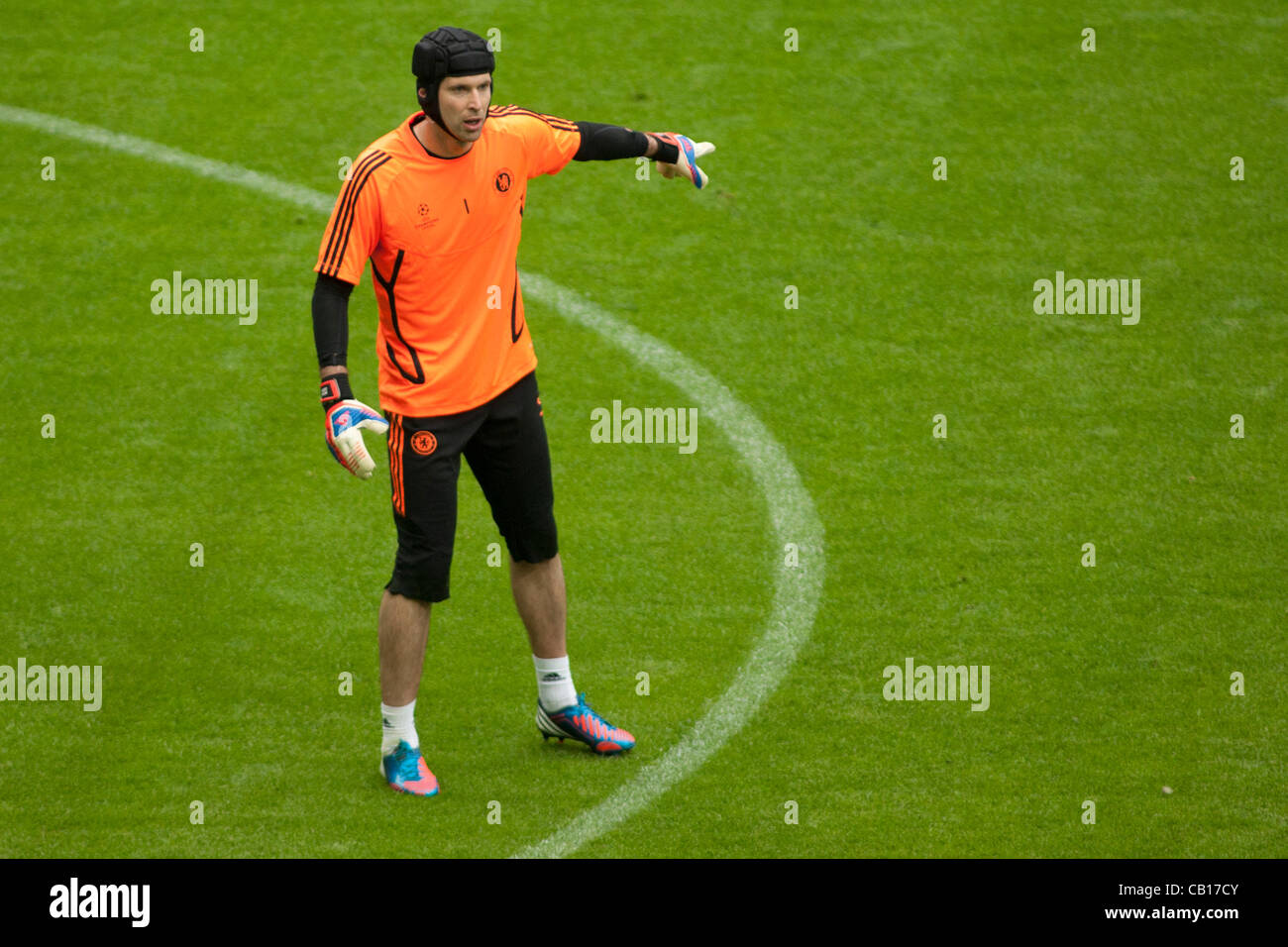 Allianz arena petr cech hi-res stock photography and images - Alamy