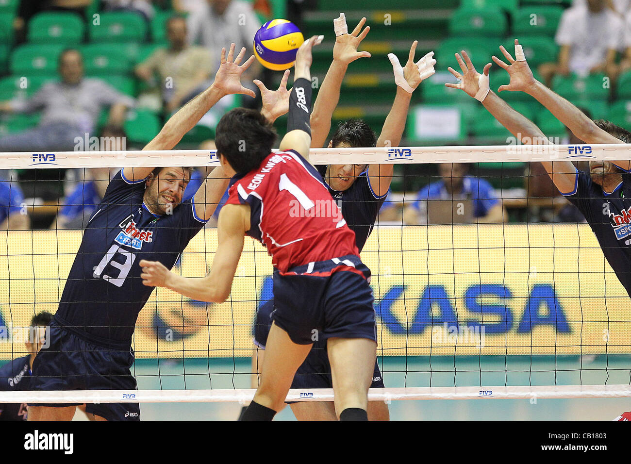 Volleyball match in italy hi-res stock photography and images - Alamy