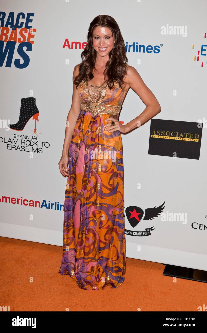 Shannon Elizabeth in attendance for 19th Annual Race to Erase MS Glam ...