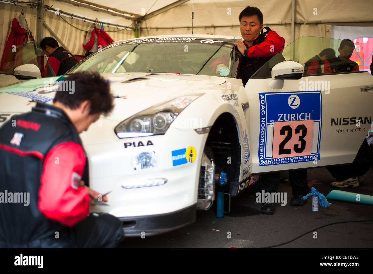 Crew for the Toshio Suzuki (JPN) / Tetsuya Tanaka (JPN) / Kazuki ...