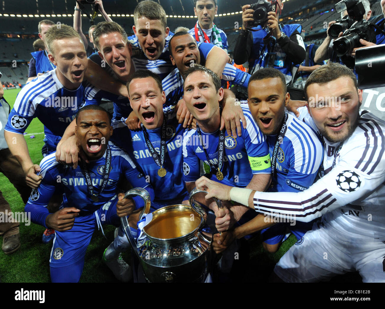 19.05.2012. Munich, Germany. Chelsea players celebrate with the trophy ...