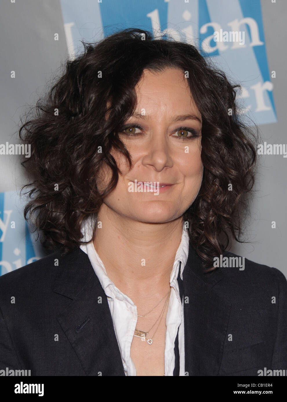 Sara gilbert an evening with women hi-res stock photography and images ...