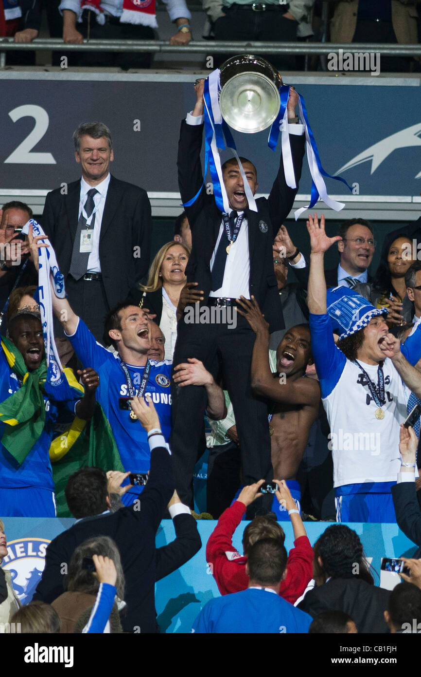 Roberto Di Matteo Coach (Chelsea), MAY 19, 2012 - Football / Soccer ...