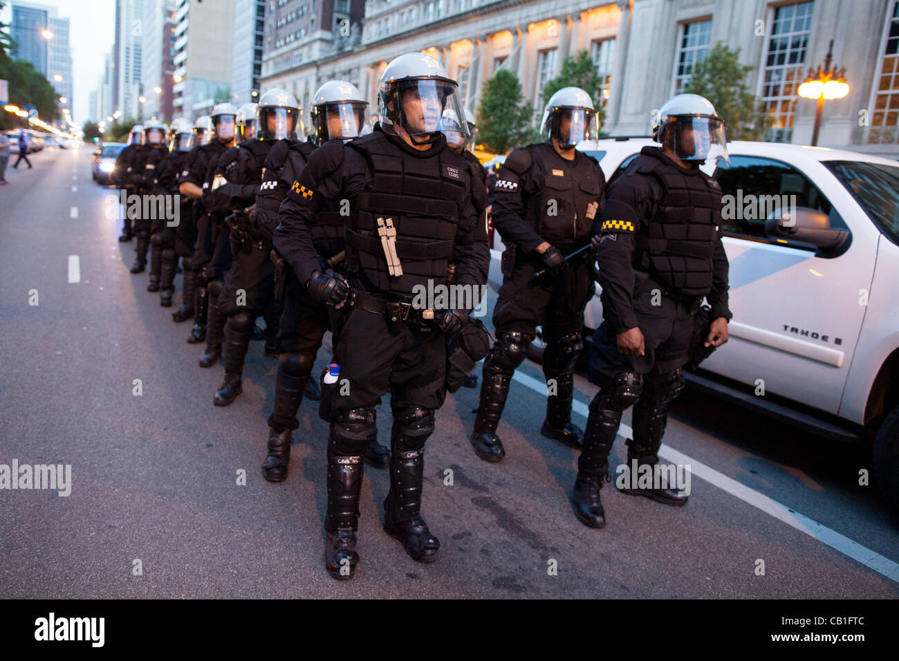 Riot Police line up on michigan ave in Chicago IL as Anti Nato ...