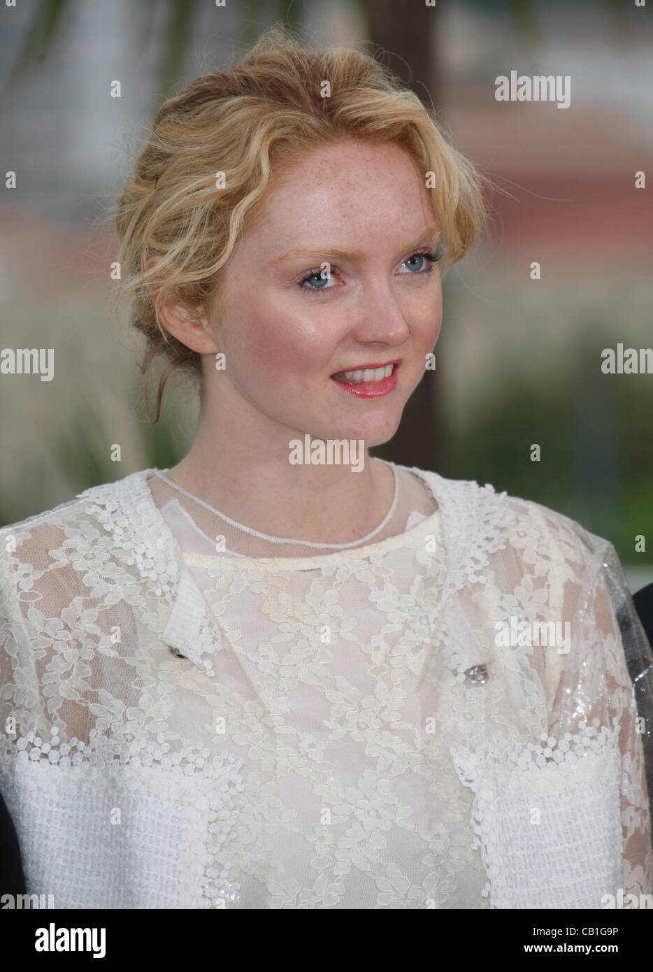 Lily cole confessions child century hi-res stock photography and images ...