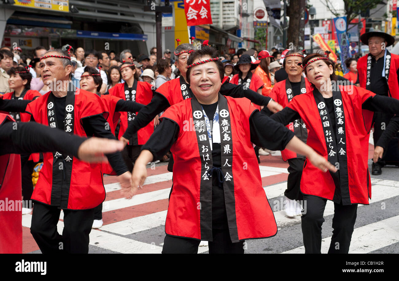 May 20th, 2012 : Tokyo, Japan - Dancers perform Japanese traditional ...