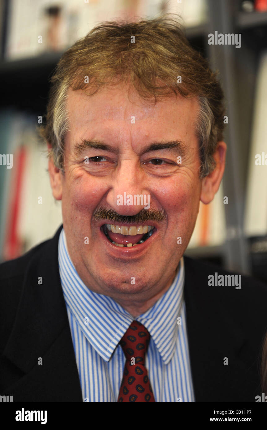 Challis and only fools and horses hi-res stock photography and images ...