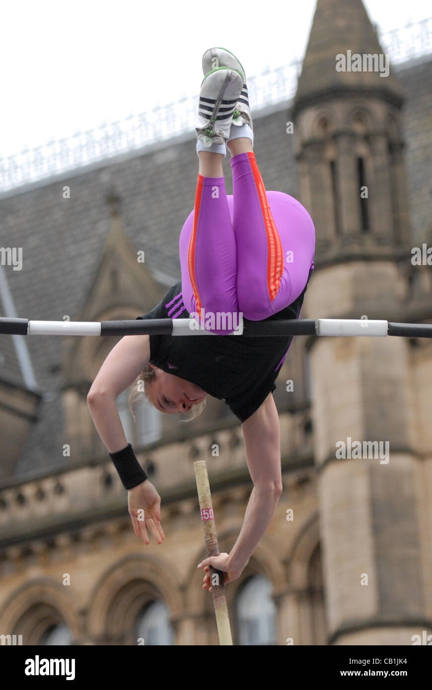 Swiss pole vaulter nicole buchler hi-res stock photography and images ...