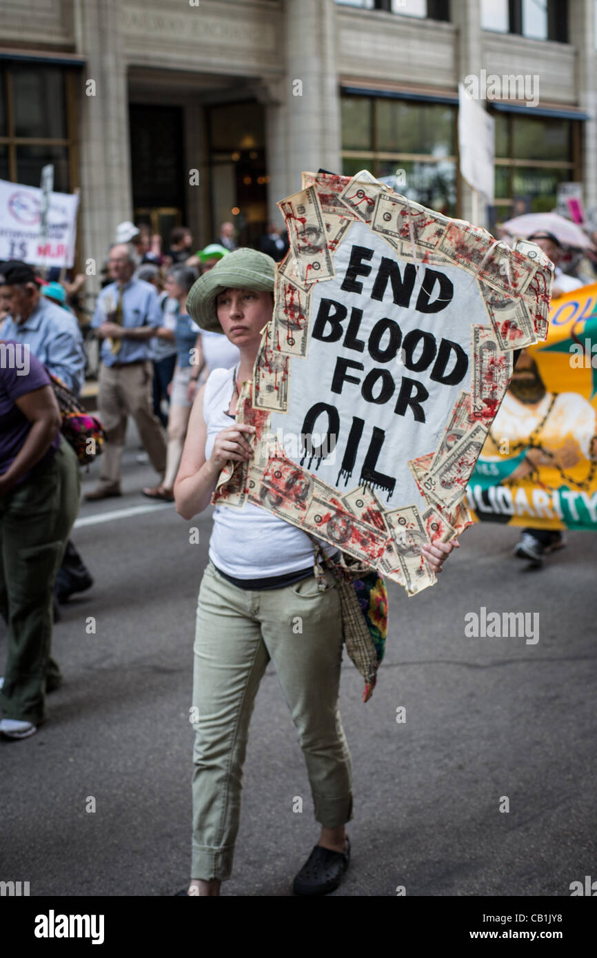Chicago, USA. 20 May, 2012. 2012 Chicago NATO Summit Demonstration ...