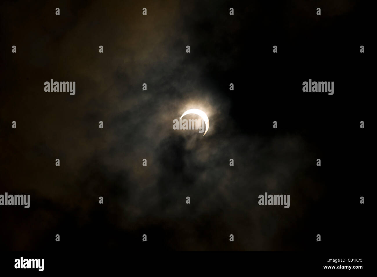 Photo shows the eclipse that crossed the skies of Tokyo and across Asia ...