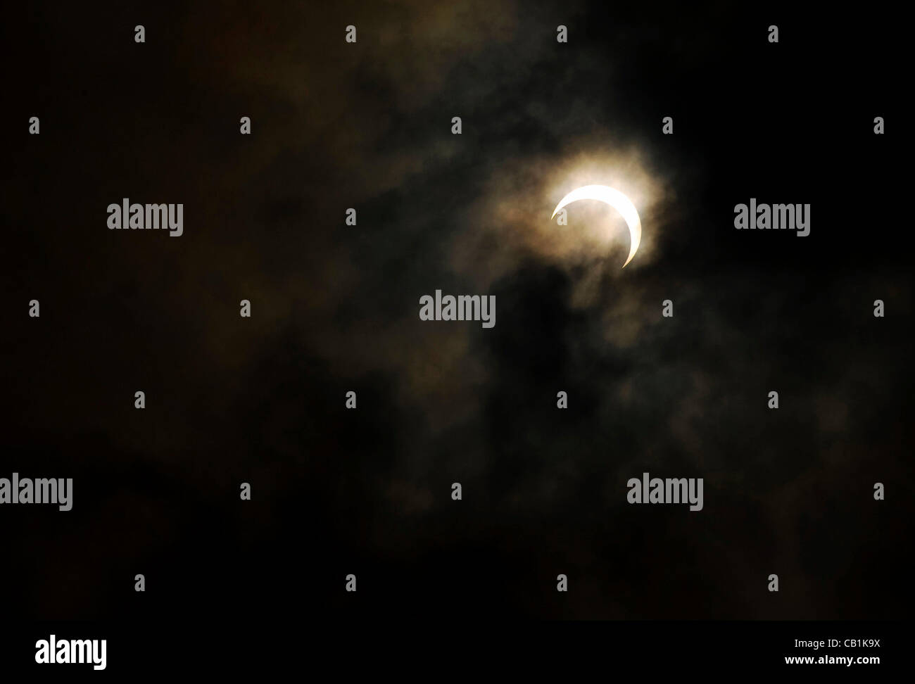 Photo shows the eclipse that crossed the skies of Tokyo and across Asia ...