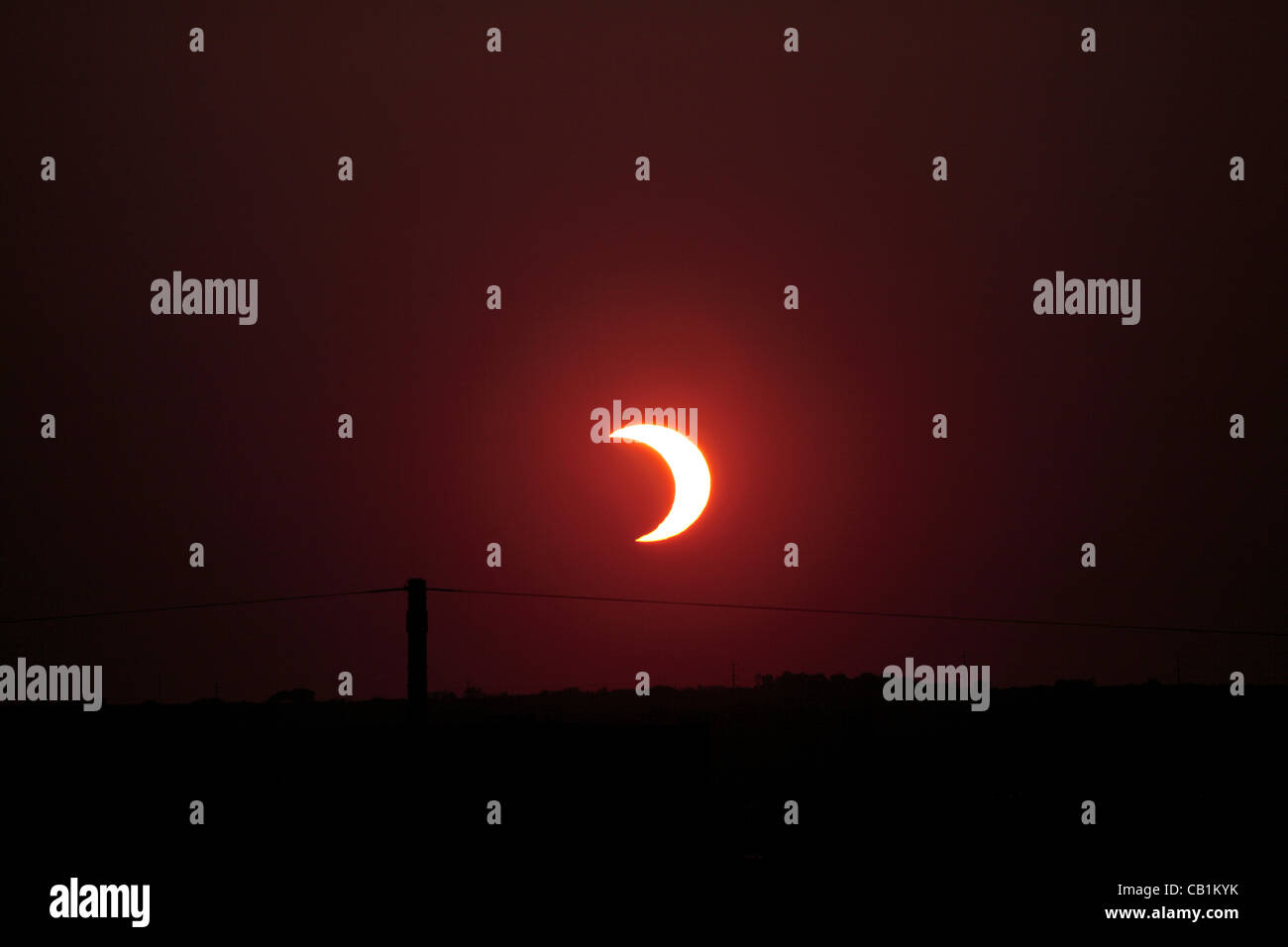 The 2012 annular solar eclipse seen from Lincoln, Nebraska USA on 20 ...