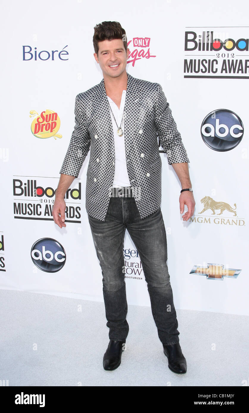 ROBIN THICKE 2012 BILLBOARD MUSIC AWARDS ARRIVALS LAS VEGAS NEVADA USA ...