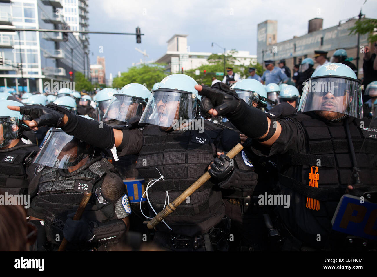 Protesters chicago police clash hi-res stock photography and images - Alamy