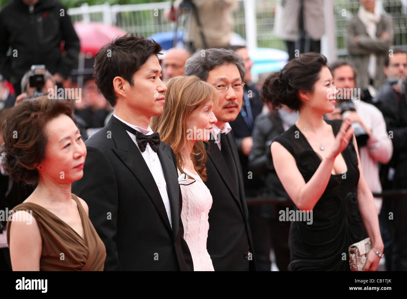 Yu Junsang, Moon Sori, Isabelle Huppert, Hong Sangsoo, Youn Yuh-jung ...