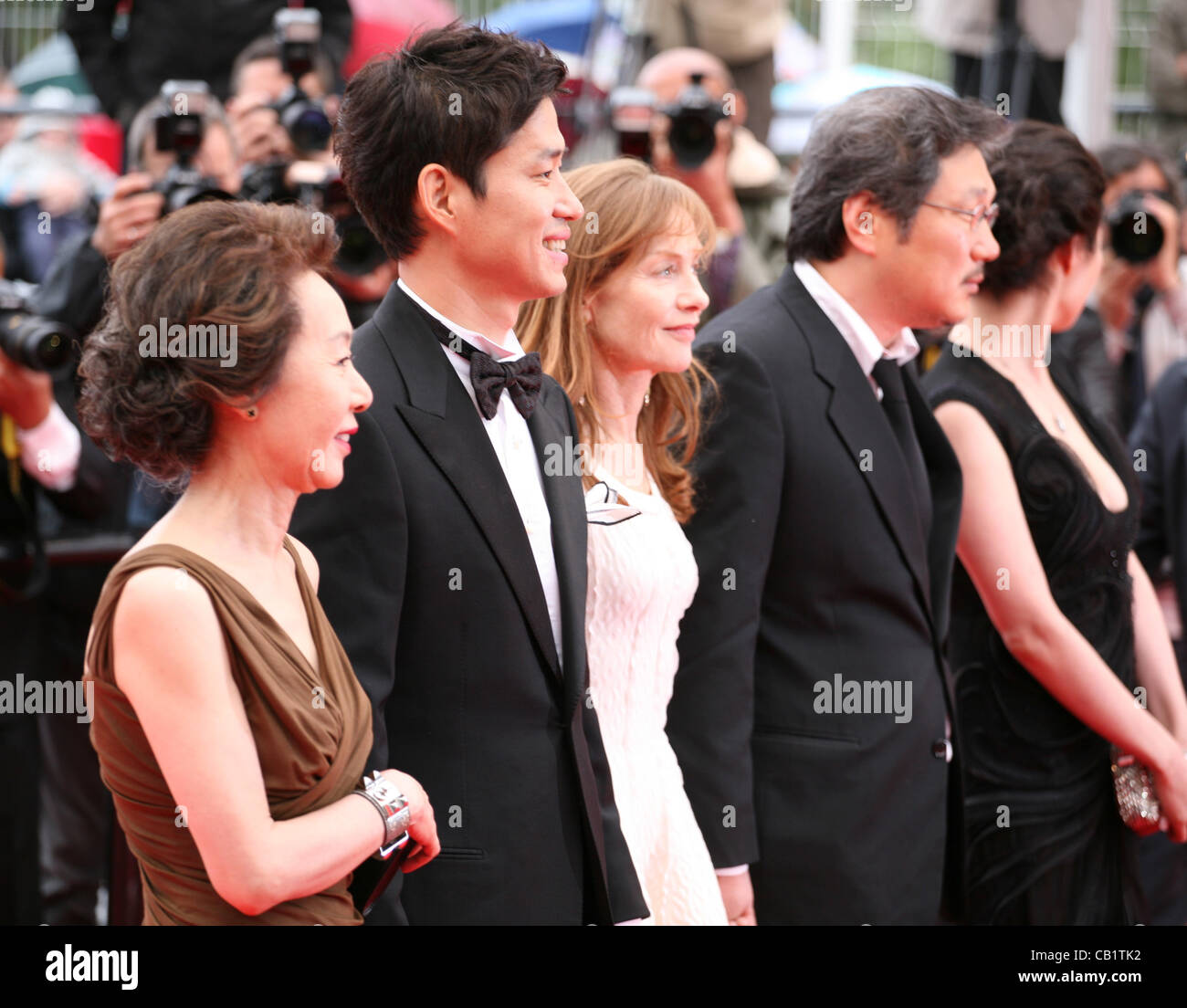 Youn Yuh-jung, Yu Junsang, Isabelle Huppert, Hong Sangsoo, Moon Sori ...