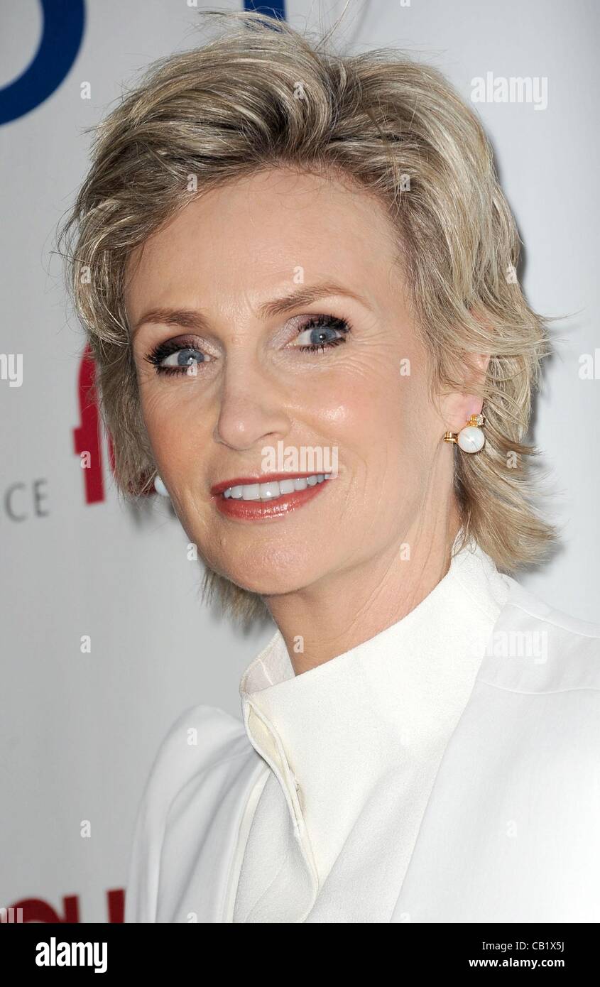 Jane Lynch at arrivals for International FiFi Awards, Alice Tully Hall ...