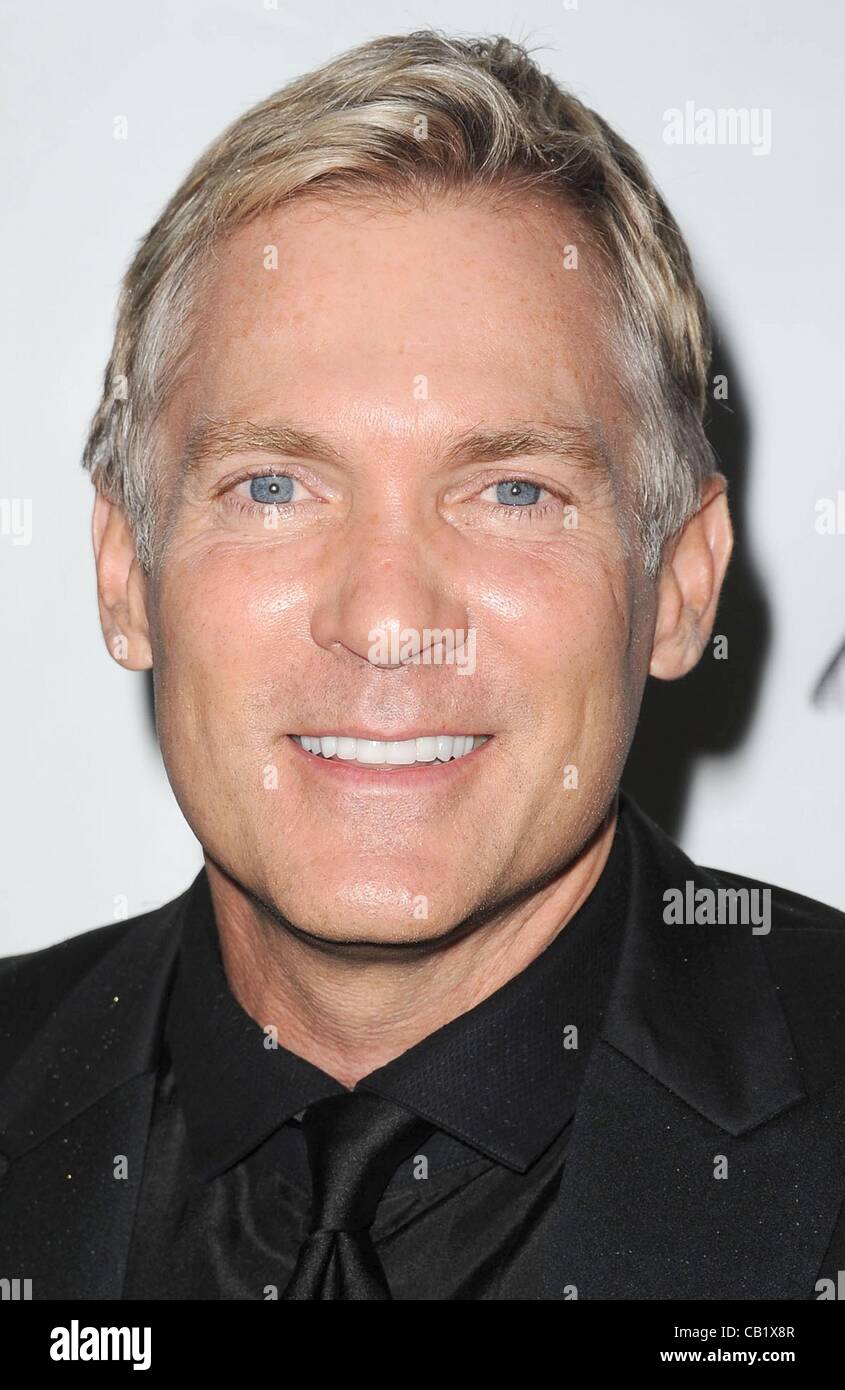 Sam Champion at arrivals for International FiFi Awards, Alice Tully ...