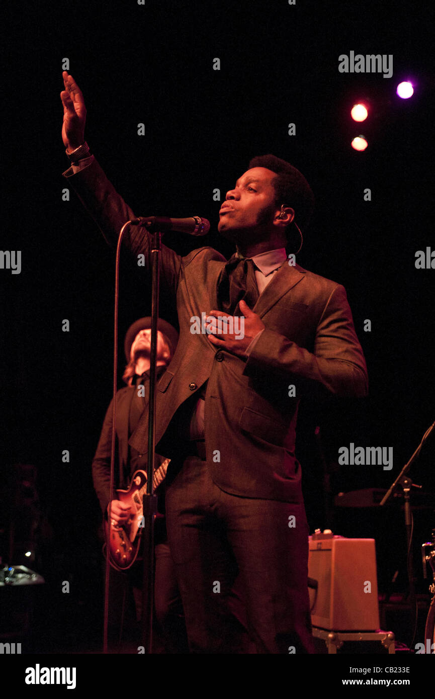 May 16, 2012 - Ty Taylor, vocalist of the soulful rock group Vintage ...