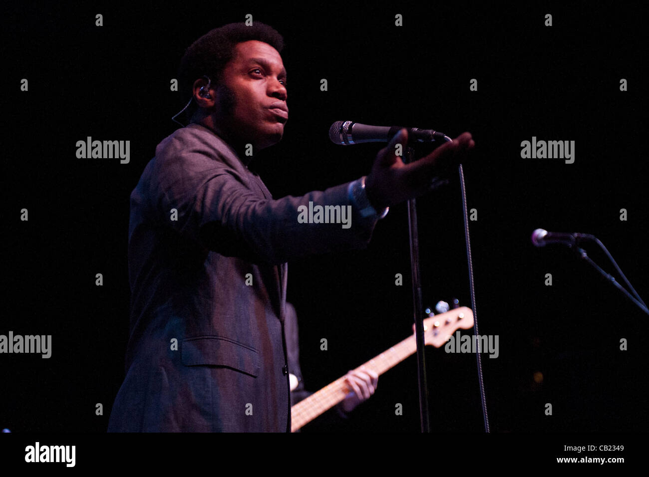 May 16, 2012 - Ty Taylor, vocalist of the soulful rock group Vintage ...
