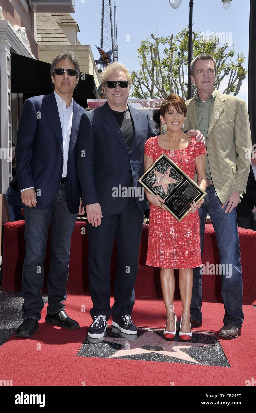 Ray Romano, David Hunt, Patricia Heaton, Neil Flynn at the induction ...