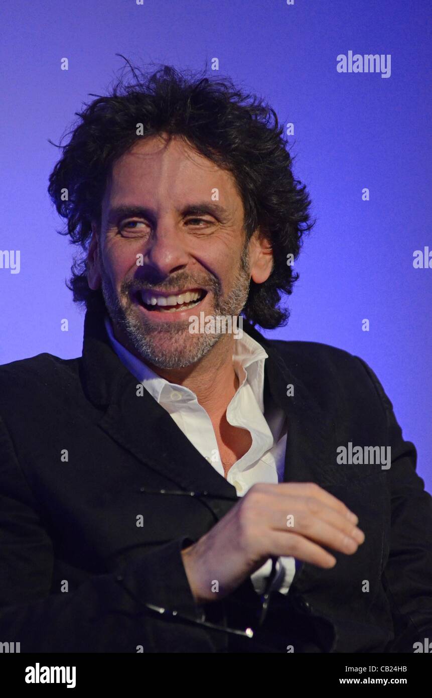 Black filmmakers hi-res stock photography and images - Alamy