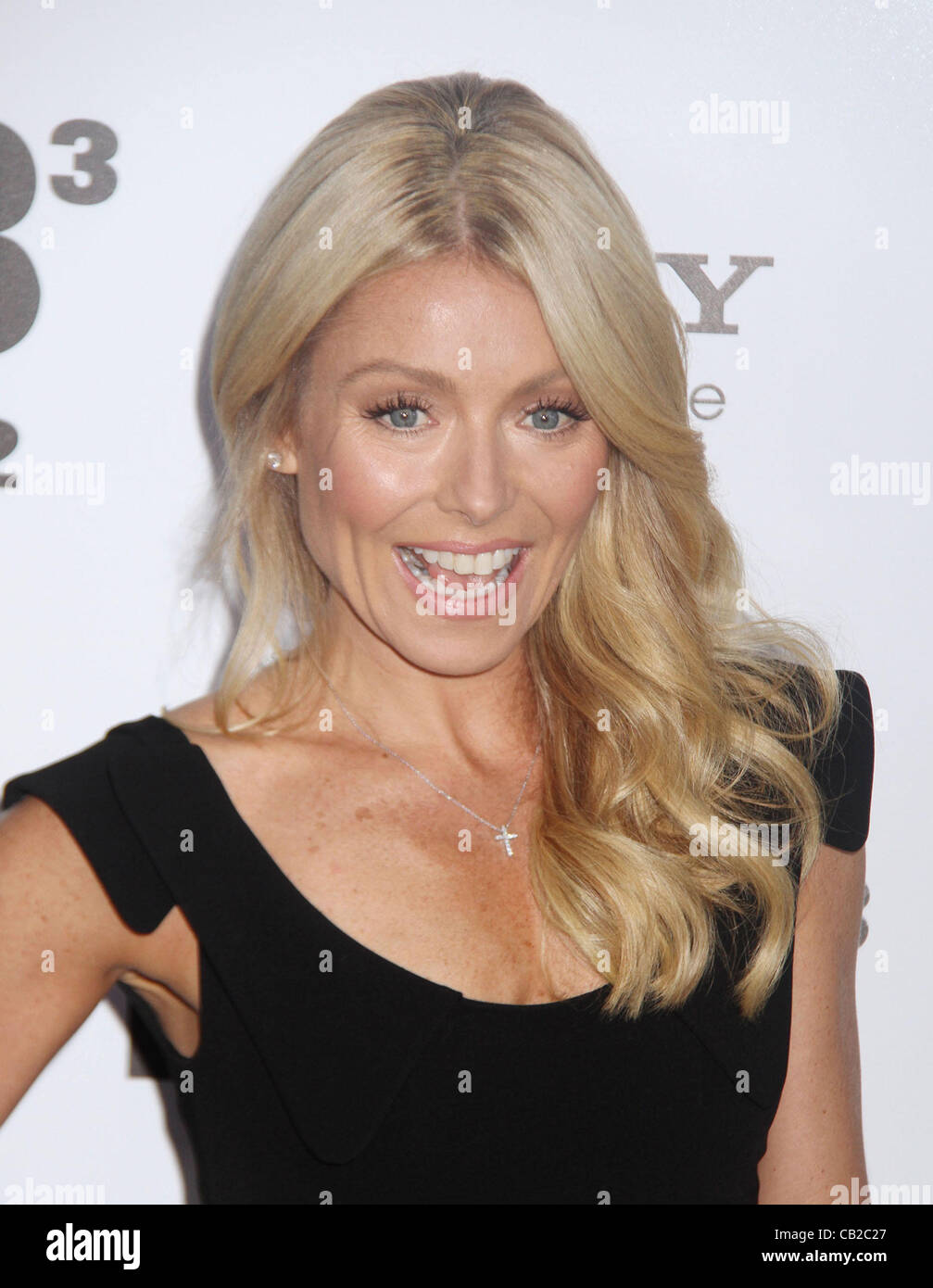 Kelly ripa headshot hi-res stock photography and images - Alamy