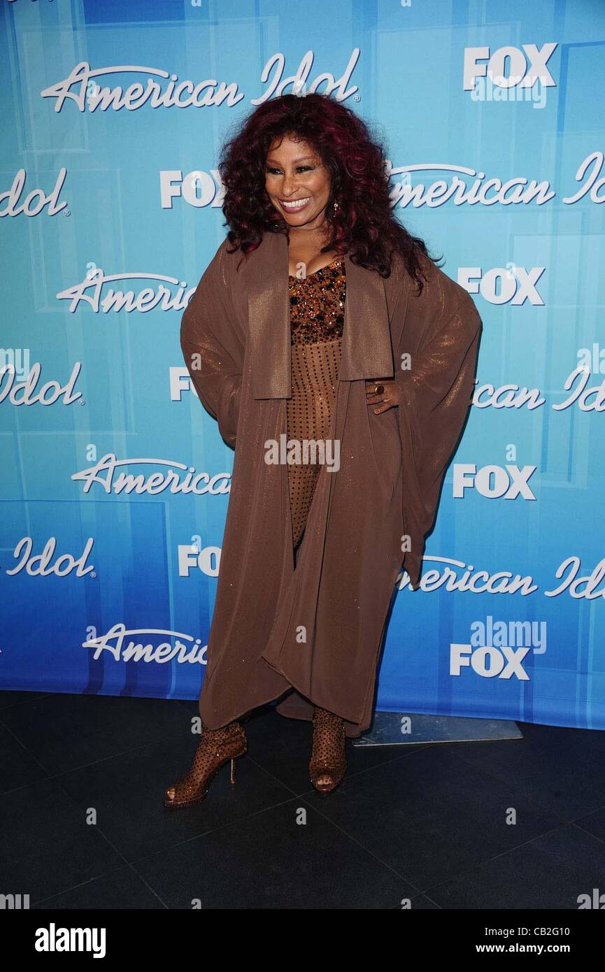 2012 american idol season 11 finale hi-res stock photography and images ...