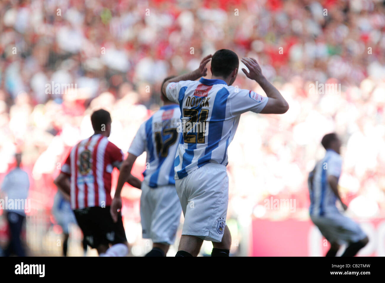 Lee novak football hi-res stock photography and images - Alamy