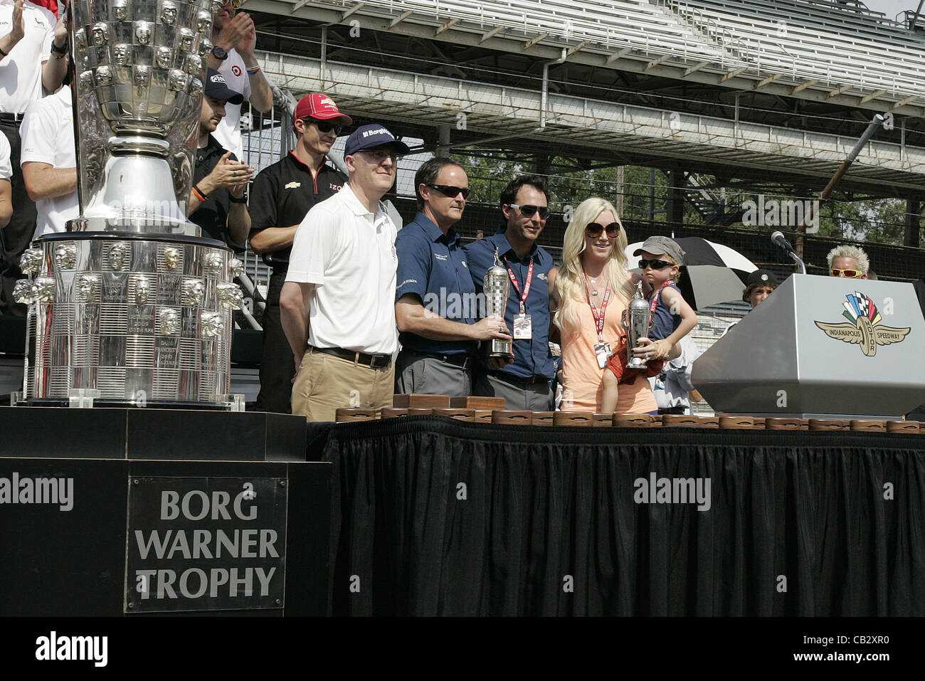 Indianapolis 500 trophy hi-res stock photography and images - Alamy