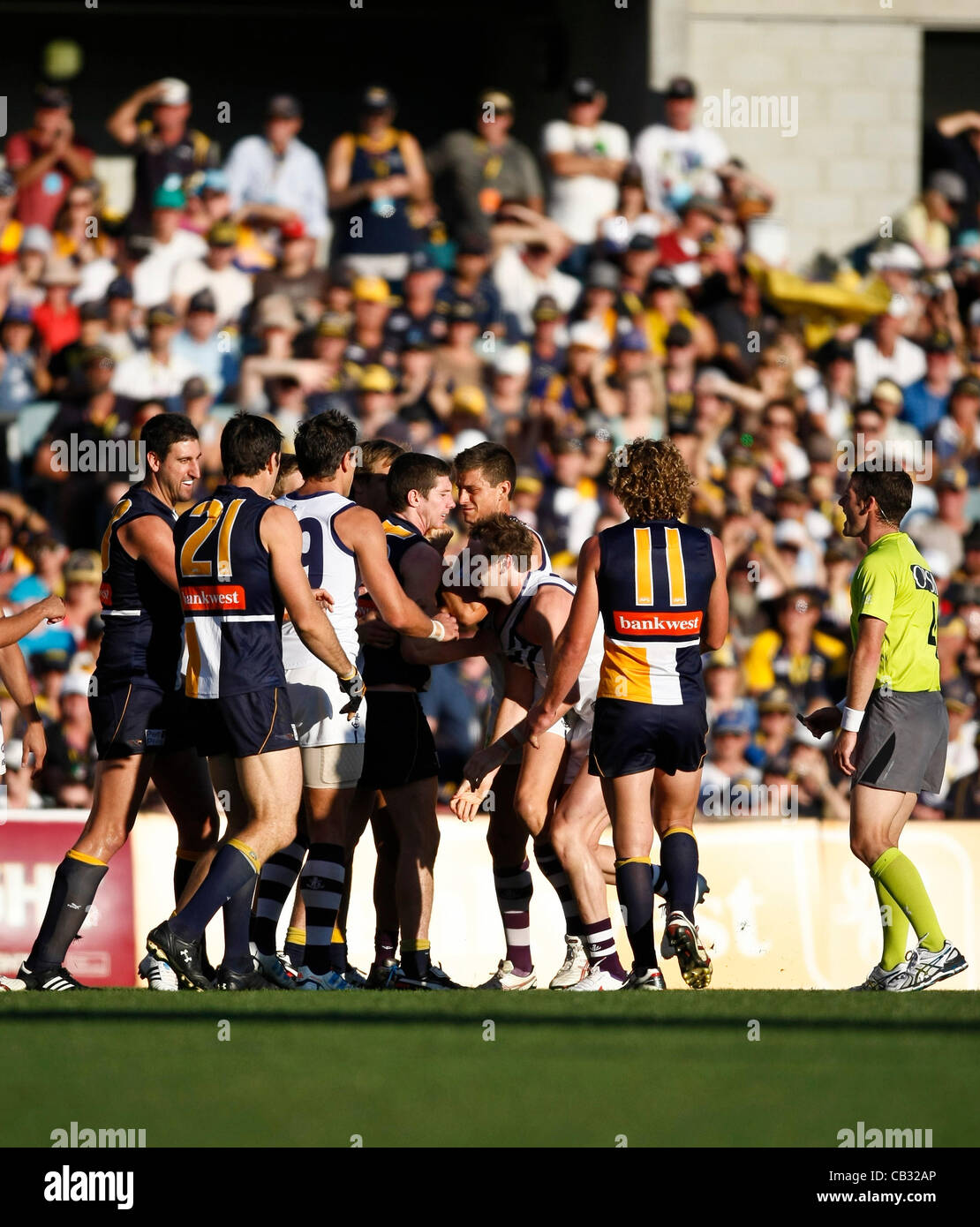Fremantle dockers v west coast eagles hi-res stock photography and ...