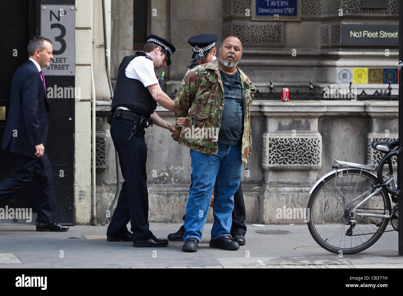 Royal Courts of Justice, London, UK. 28.05.2012 Picture shows a Man ...