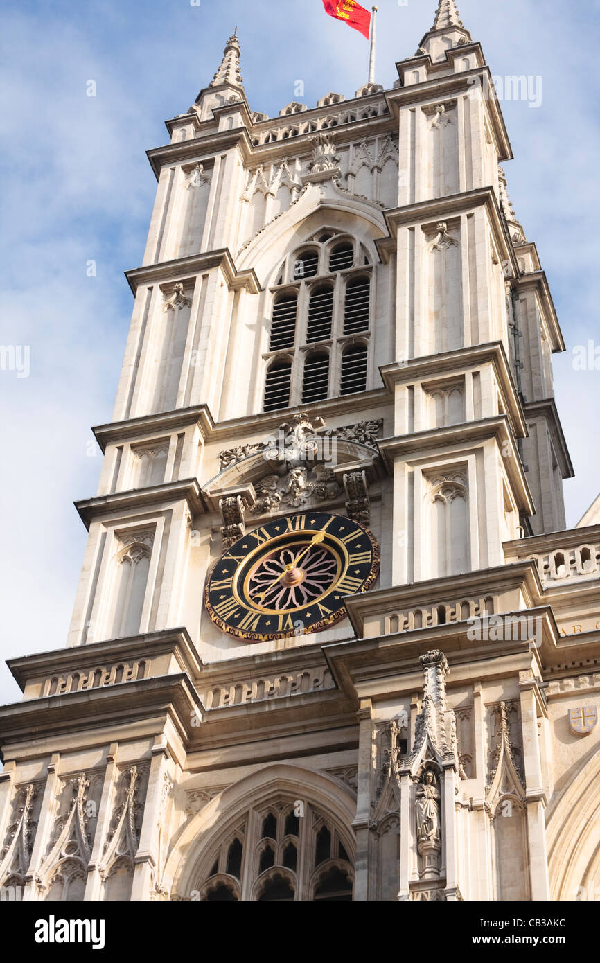 A close-up of one of the towers of Westminster Abbey's western facade ...