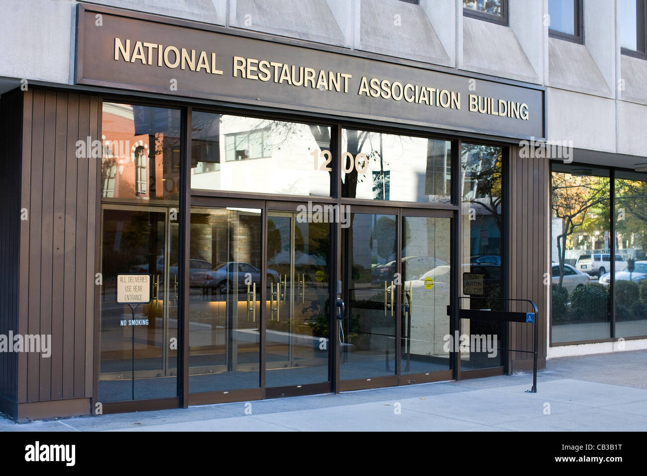 National restaurant association logo hi-res stock photography and ...