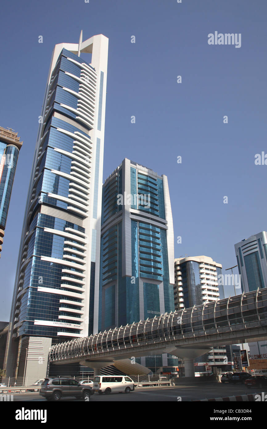 Dubai office tower hi-res stock photography and images - Alamy