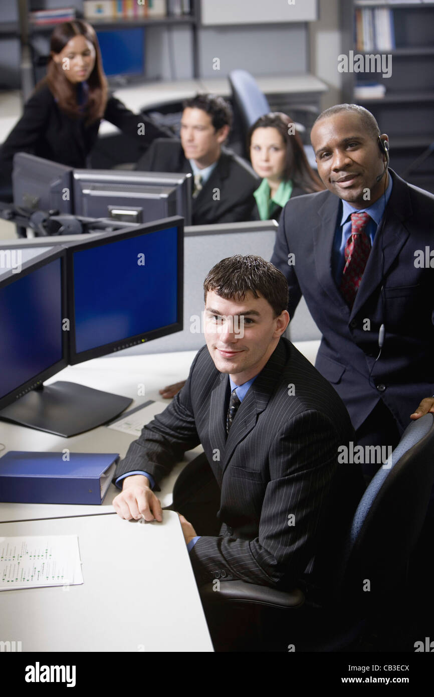 Busy office cubicles hi-res stock photography and images - Alamy