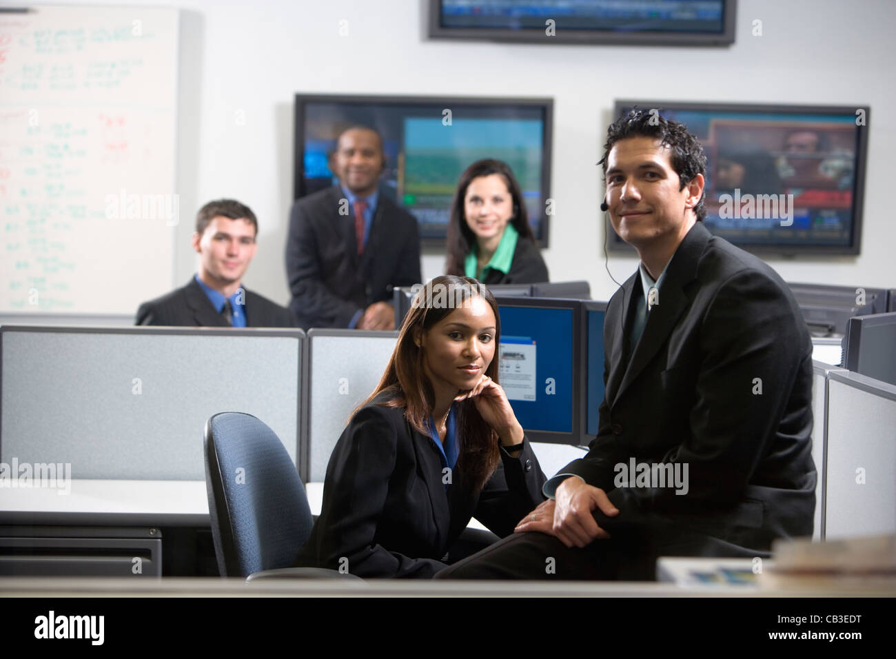 Busy office cubicles hi-res stock photography and images - Alamy