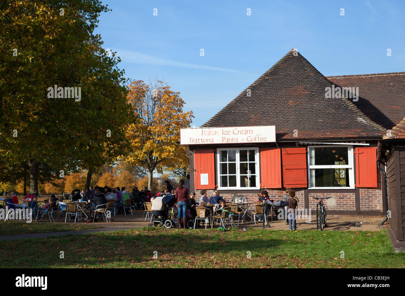 Clapham Common Cafe Stock Photo - Alamy