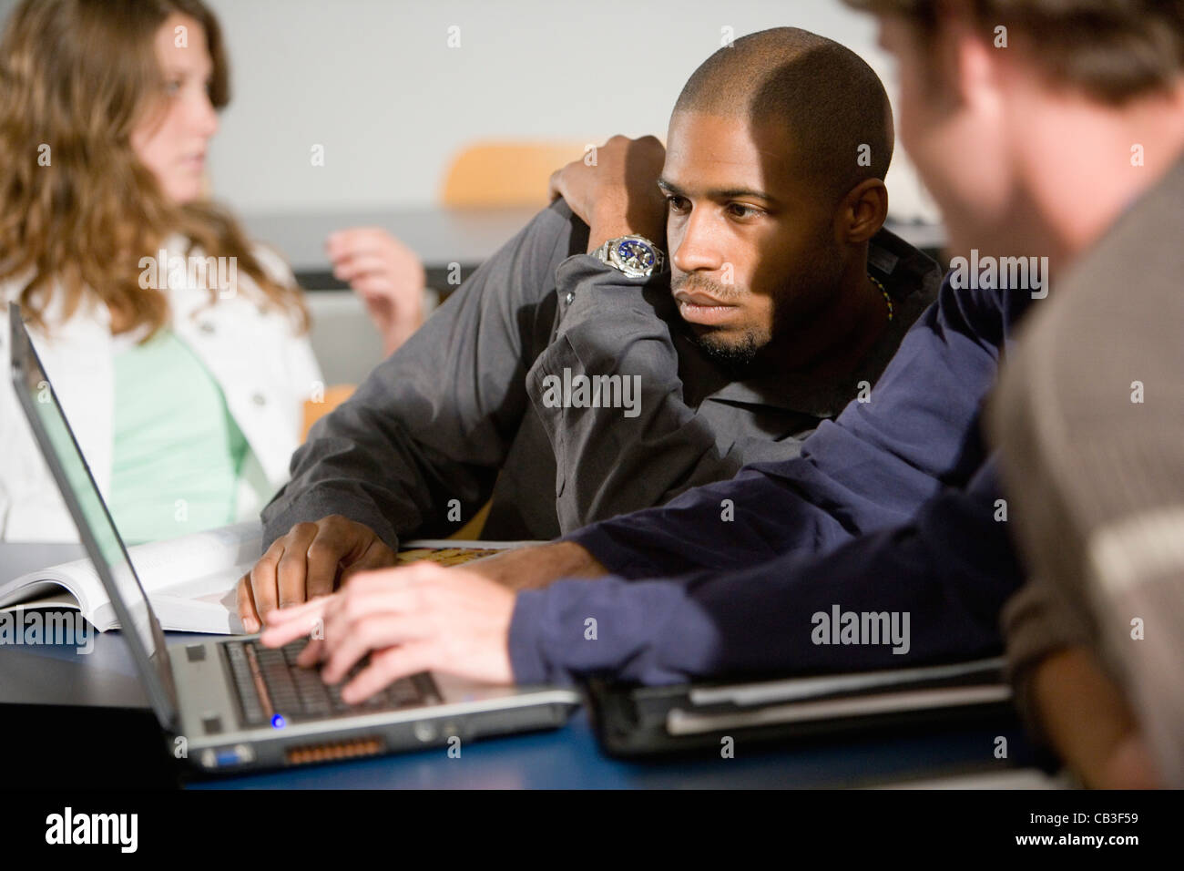 Class university students using laptops hi-res stock photography and ...