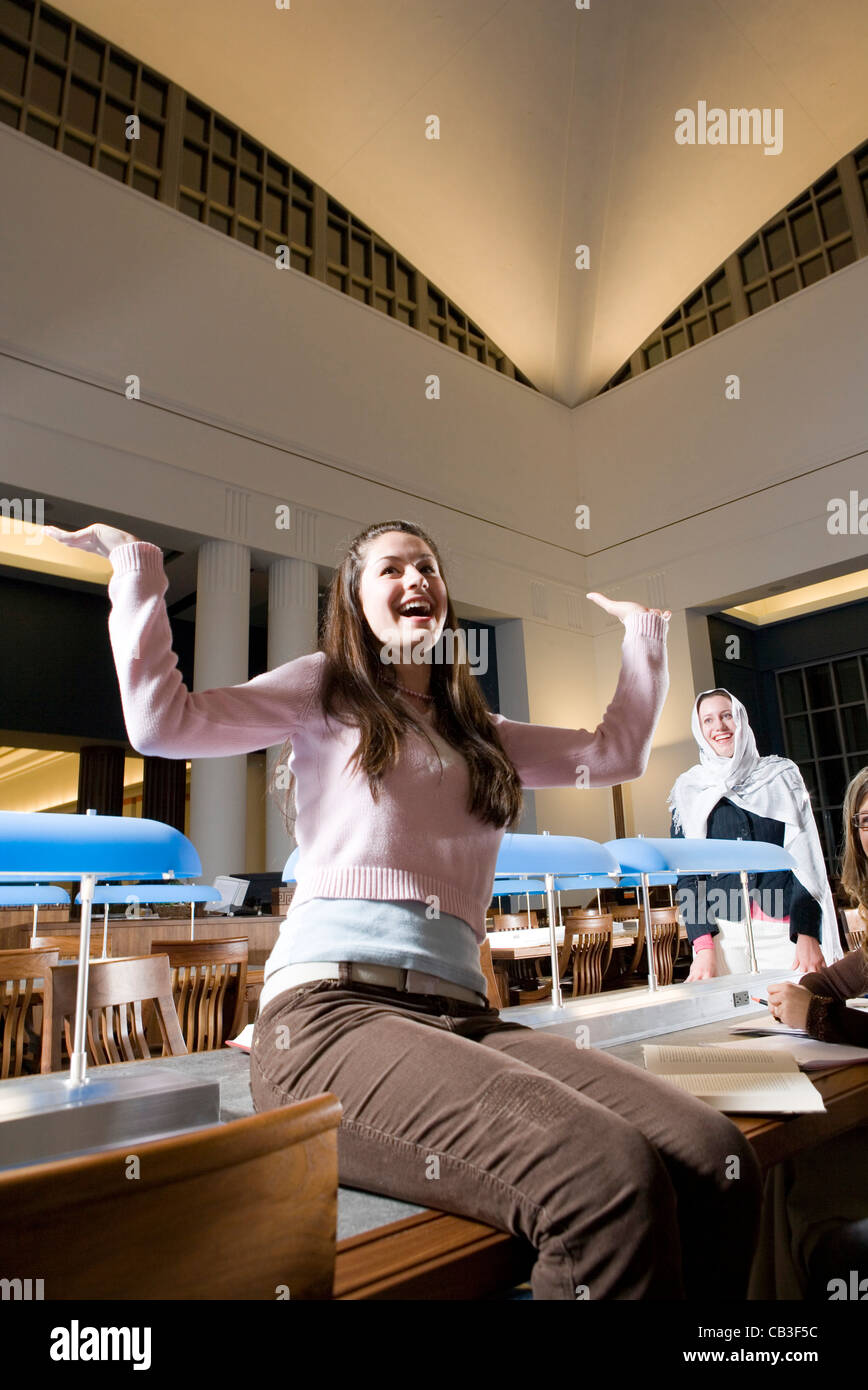 College students studying in library Stock Photo - Alamy