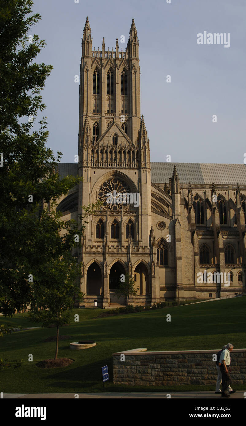Washington National Cathedral (St. Peter and St. Paul Cathedral). 20th ...
